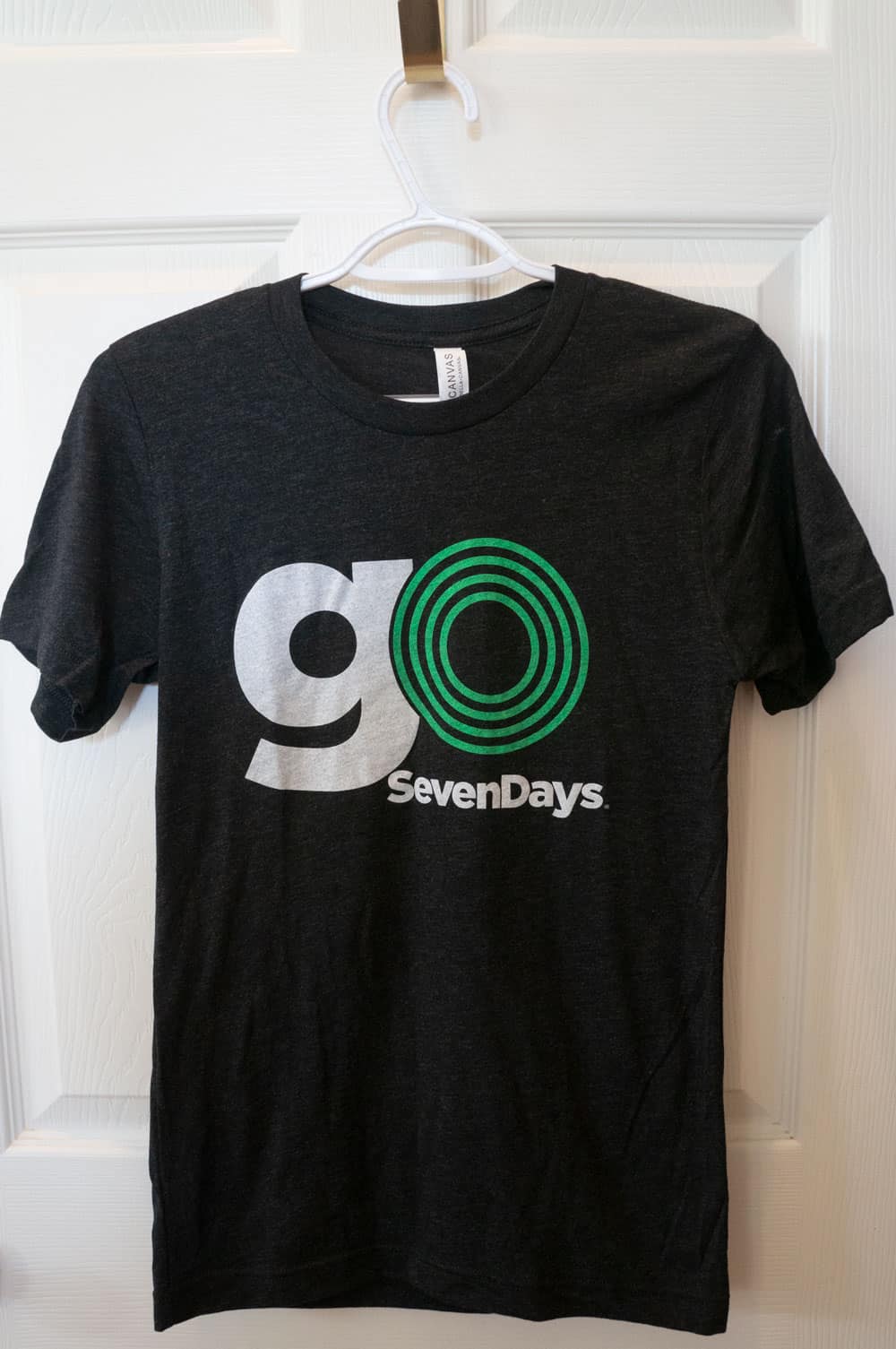 GO T-Shirt (includes 3 free stickers) - Give SevenDays®